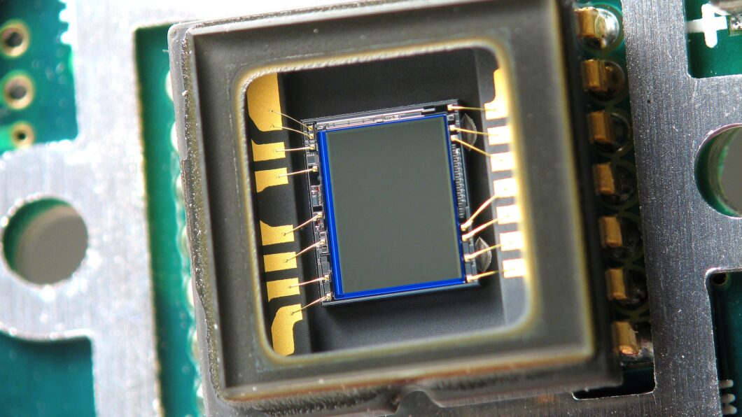 O que é sensor CCD? Entenda a tecnologia usada em câmeras e ...